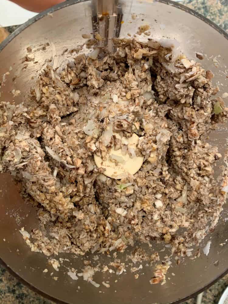 Mushroom Walnut Burgers - How To Make Dinner