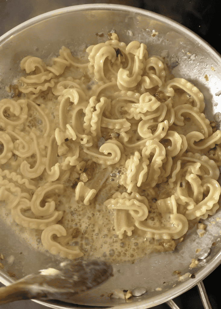 Creamy Blue Cheese Pasta Recipe with Lemon and Walnuts - How To Make Dinner