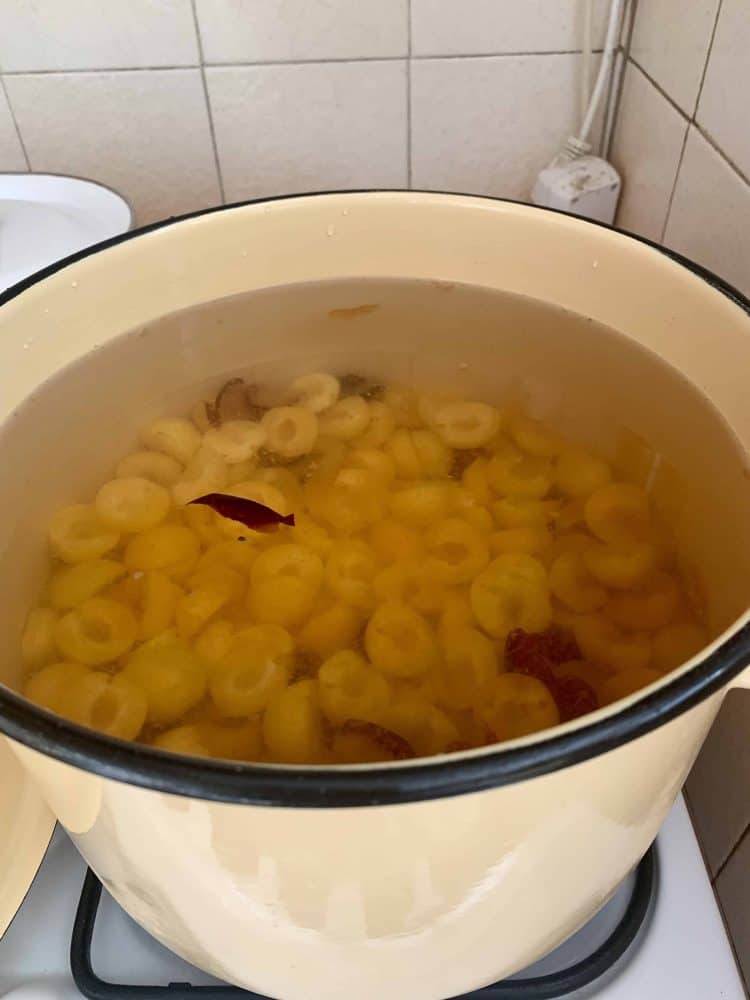 Homemade Kompot Recipe: A Refreshing Sugar-Free Fruit Drink - How To ...